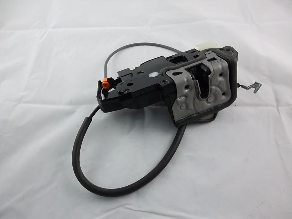 Front Door Lock Actuator Passenger 099 720 24 02 Mercedes Benz GLB250 ...