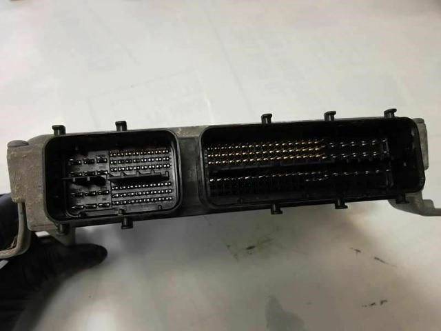 Engine Computer ECU Brain Box 89661-02M92 Toyota Corolla 2010 2009 ...